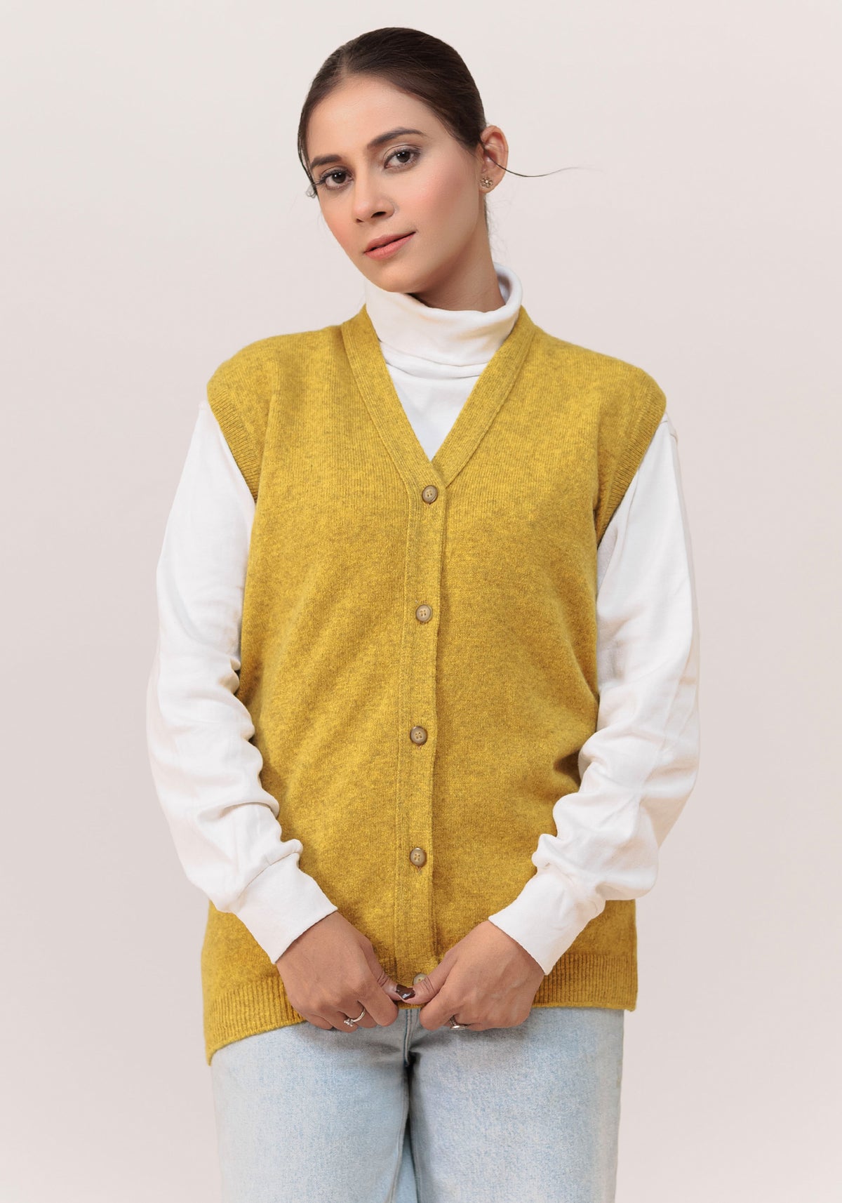 100% Lambswool Plain Sleeve Less Cardigan – Oxford Store
